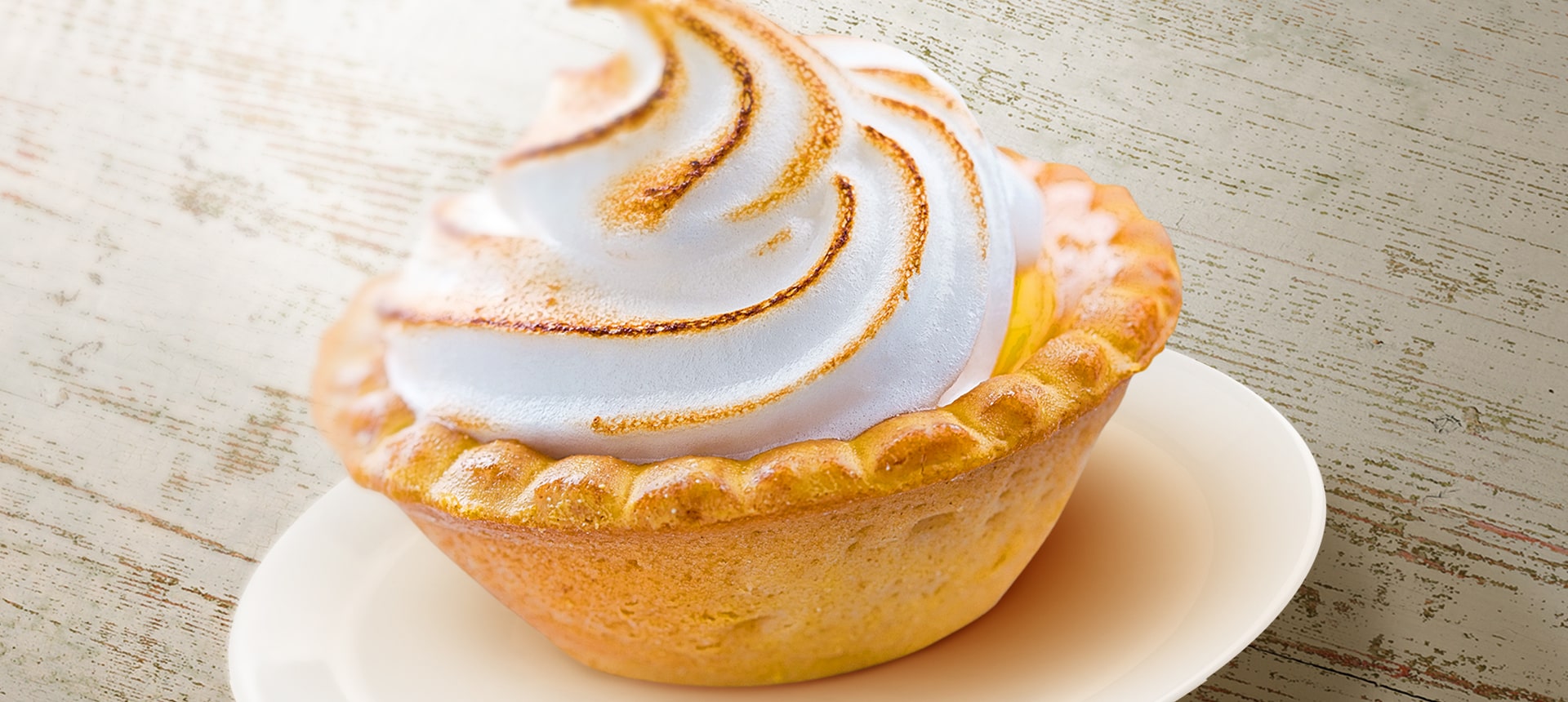 Postre frío de crema de limón